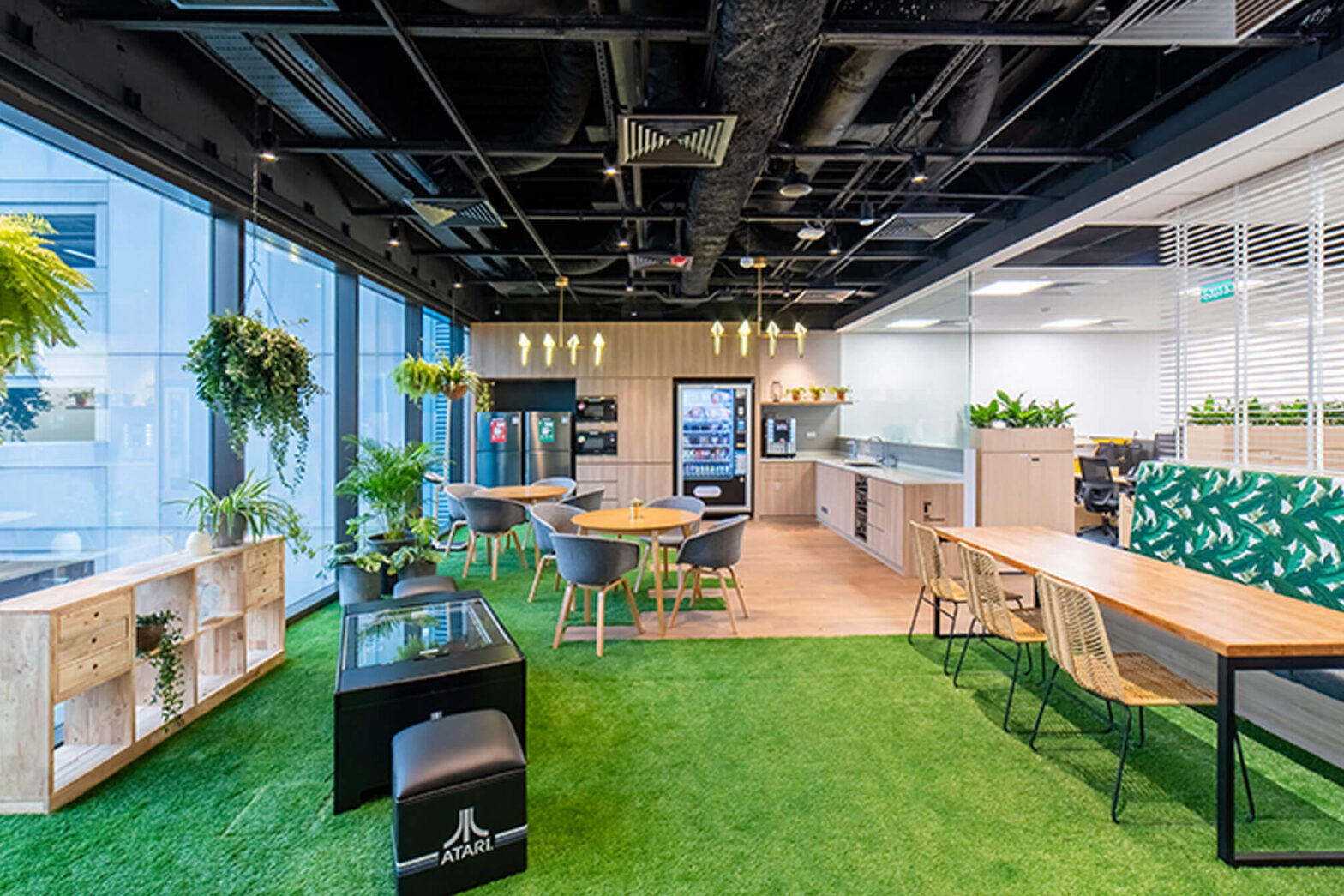 25 Travel Agency Office Interior Designs You Must See