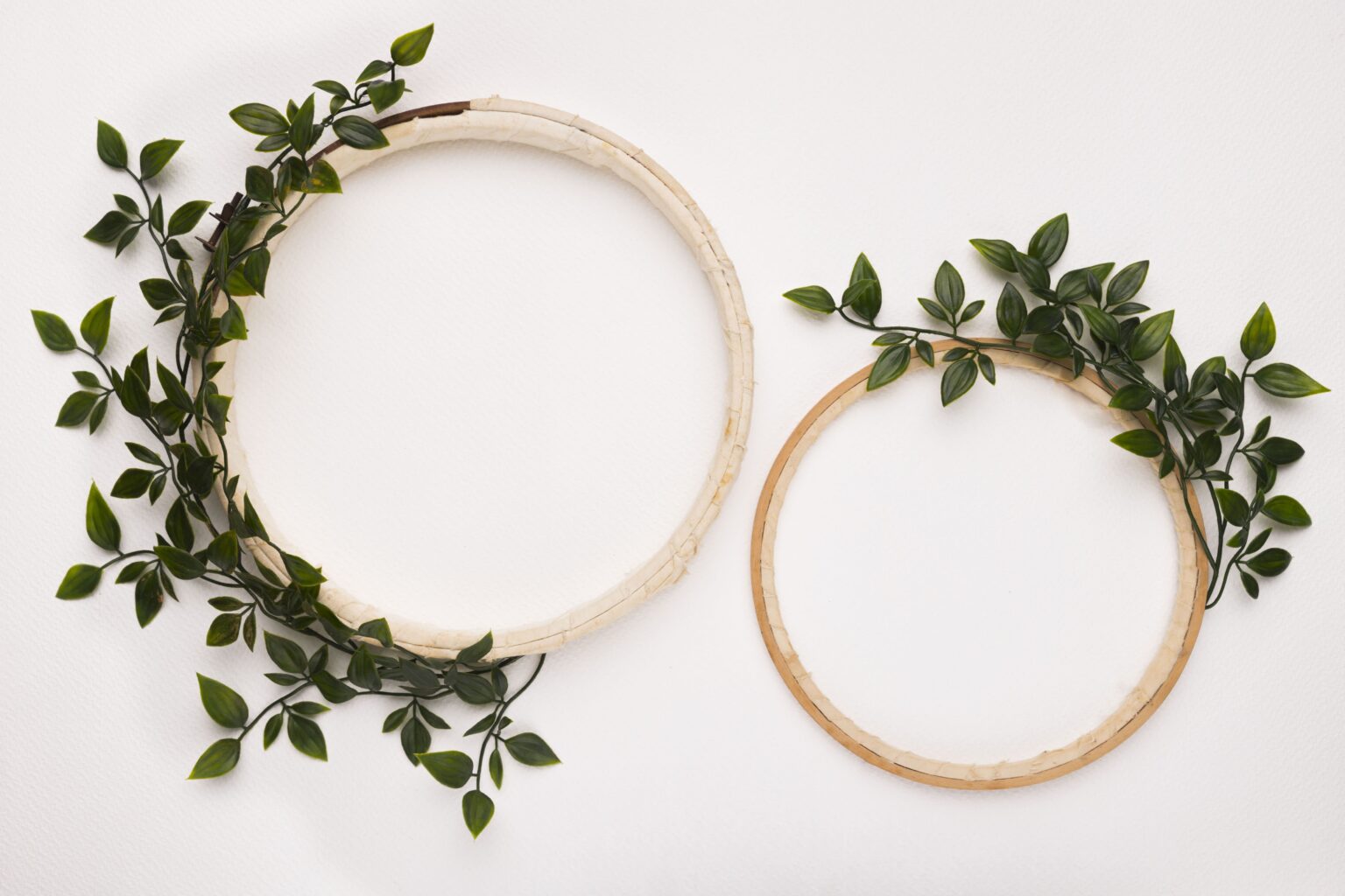 16 Fun and Fabulous DIY Hula Hoop Décor Ideas